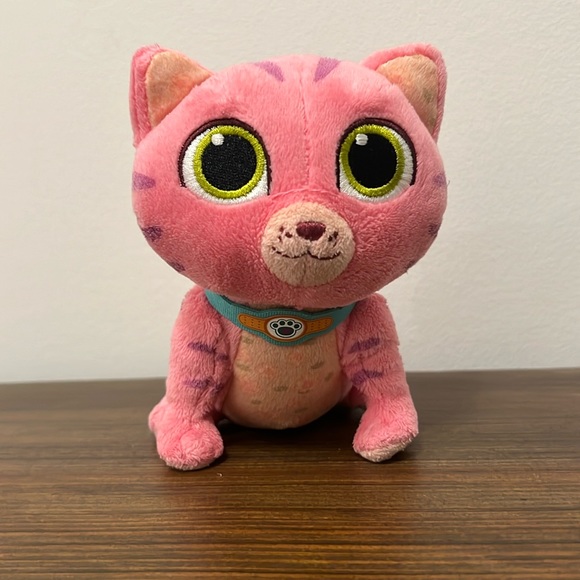 Disney | Toys | Disney Just Play Doc Mcstuffins Whispers Cat Plush Pink ...
